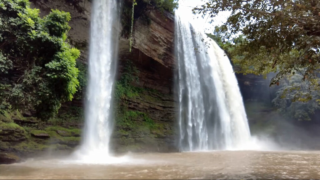 Boti Falls - KenteTV